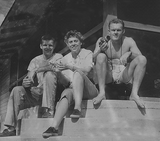 GALLERY – THE JAMES JONES